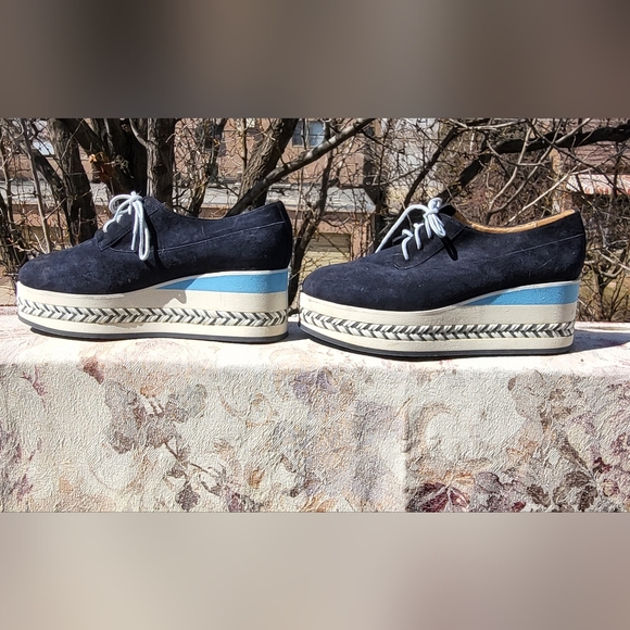 Mellow Yellow ("jaune doux") | Shoes | Suede Wedge Shoes With Laces ...